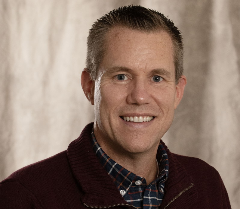 Michael Elliott | Assoc. Dir./Financial Aid & Scholarships | SU